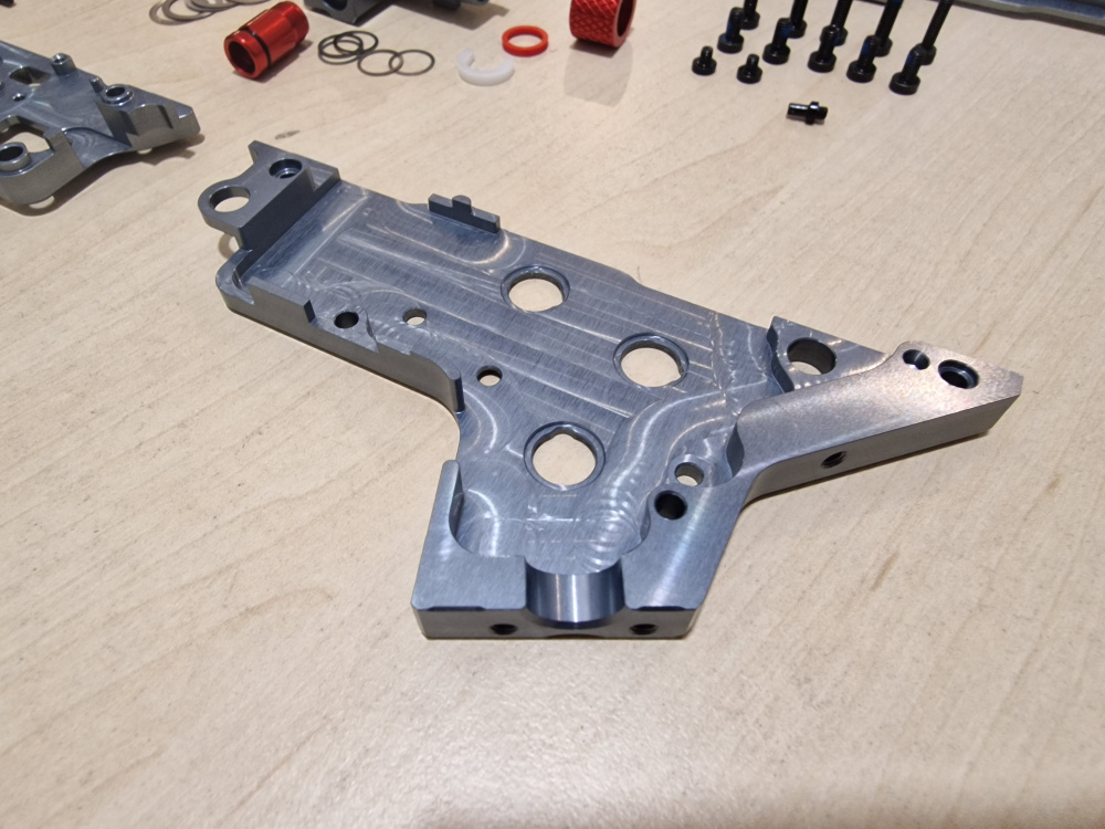 Купить RETRO ARMS 20092 CNC Split Gearbox V2 with int. Hop Up Chamber ...